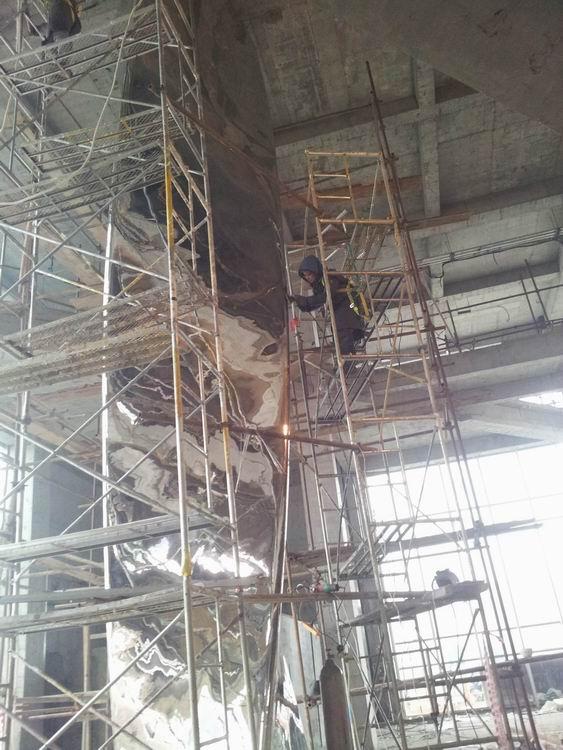 Stainless Steel Sculpture Project of Twisted Column