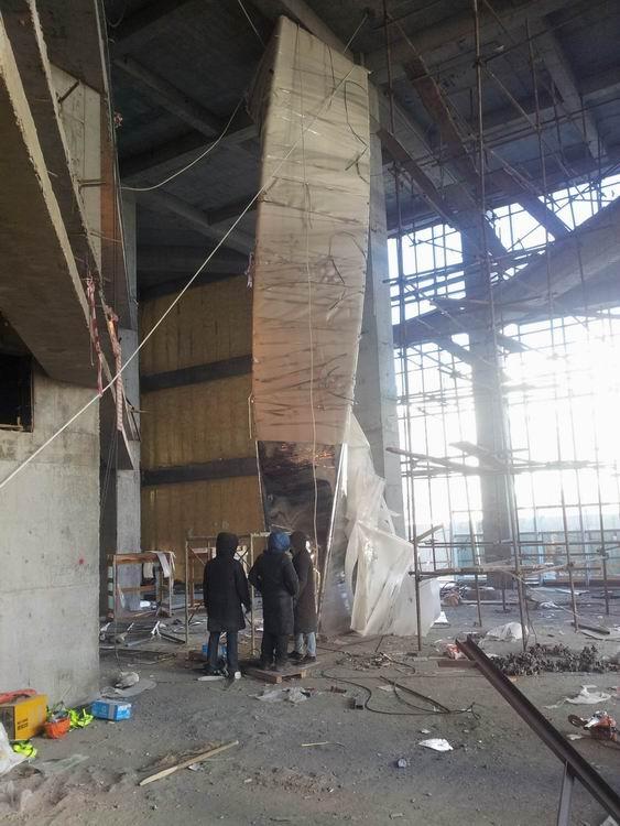 Stainless Steel Sculpture Project of Twisted Column