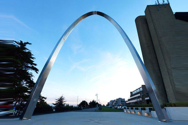 Arch Design Polished Finish Stainless Steel Metal Sculpture For Various ...